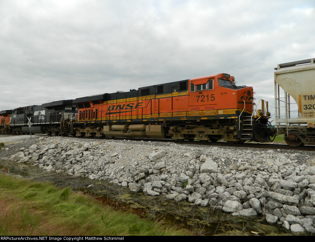 BNSF 7215